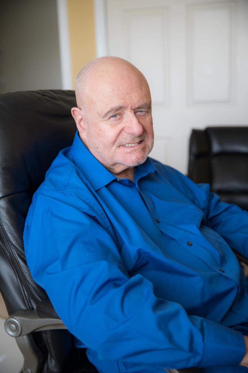 Howard Wool achieves success in Baiting Hollow - EIN News